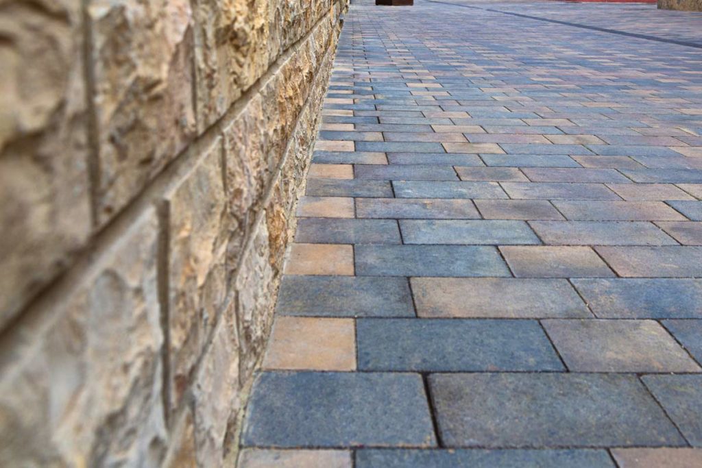 Pavimentar las calles con adoquines es la preferencia
